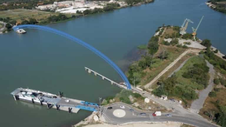 Bientôt un pont pour relier Salin de Giraud et Port Saint Louis du ...
