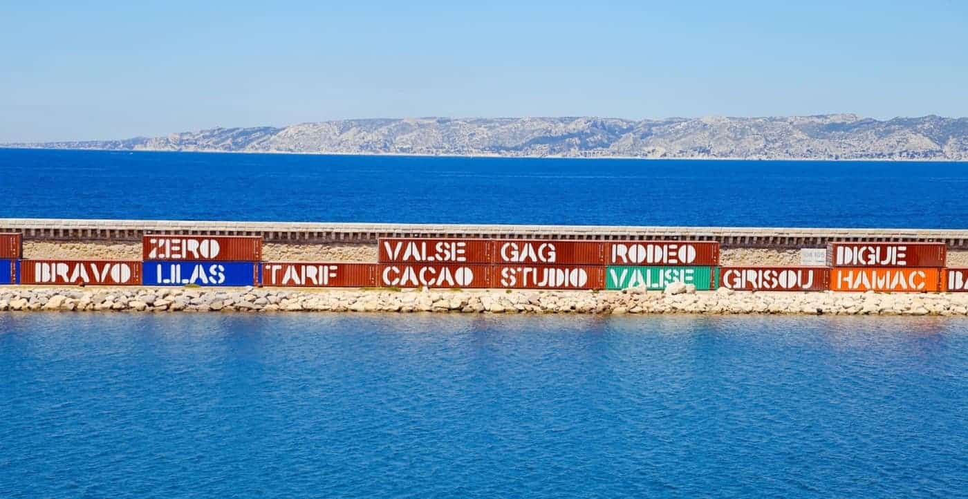 Une oeuvre d'art géante s'élève sur la Digue du Large | Made in Marseille