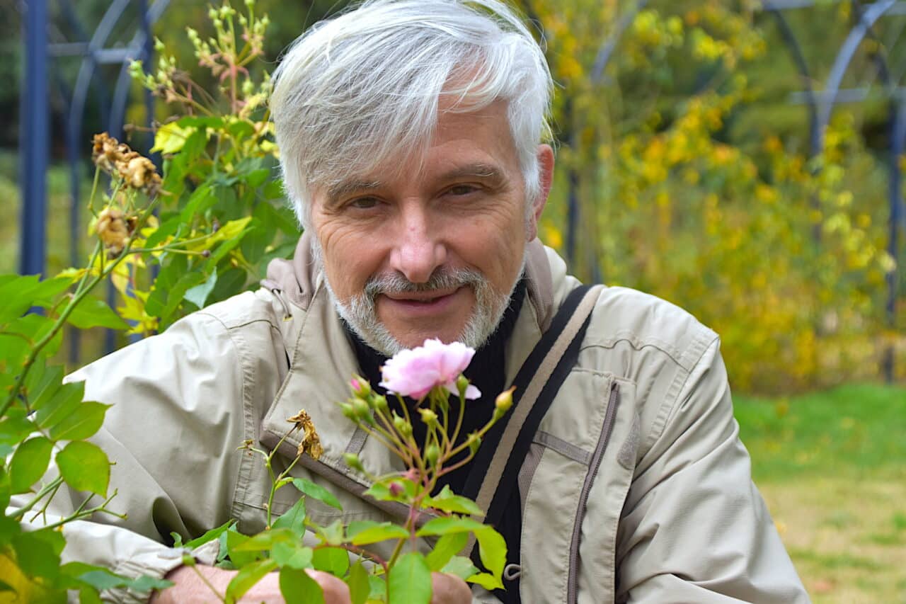 Rencontre avec Dominique Massad, le créateur de la rose de Marseille