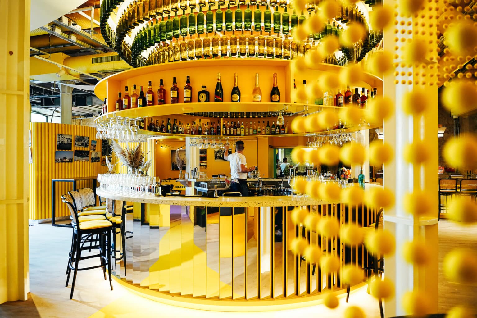 Mx Marseille, le concept store de Pernod Ricard, devient Maison Yellow