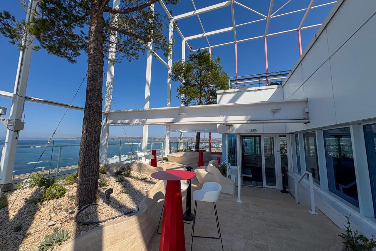 Vidéo | Sky Center : la terrasse panoramique avec la plus haute vue de Marseille ouvre au public